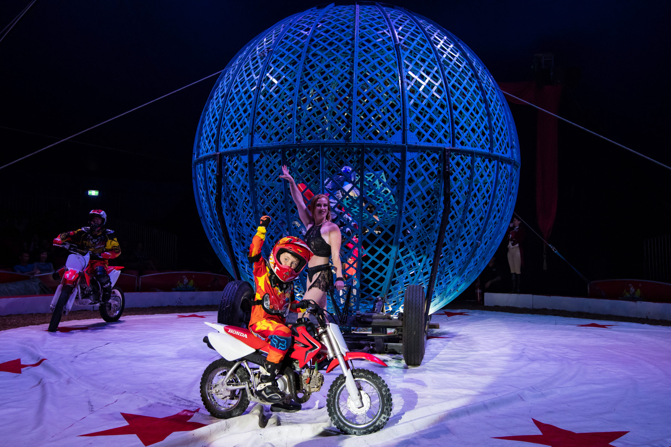 Hudson’s Circus - Shane Lennon Makes Traditional Circus Modern - StageLync